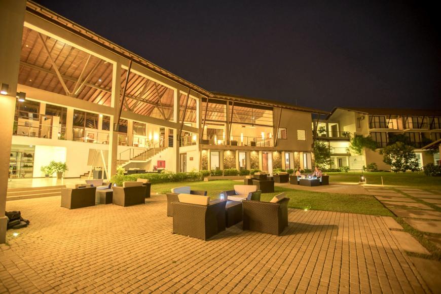 The Calm Resort & Spa - Passikudah | vtours